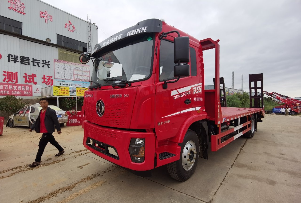 Dongfeng 180 horsepower flatbed transport vehicle – SuiZhou Truck